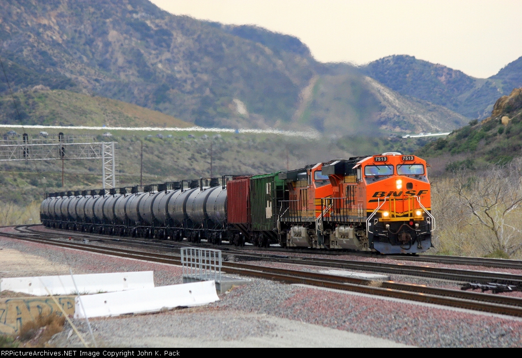 BNSF 7513